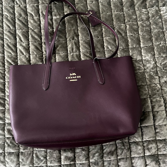Coach | Bags | Coach Purple Leather Tote Bag With Signature Design ...